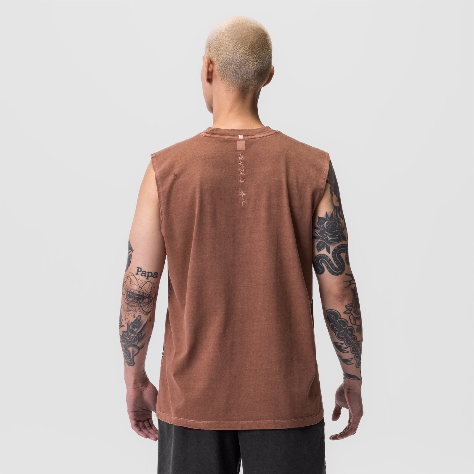 0807. Tech Essential™ Relaxed Cutoff - Faded Rust – ASRV