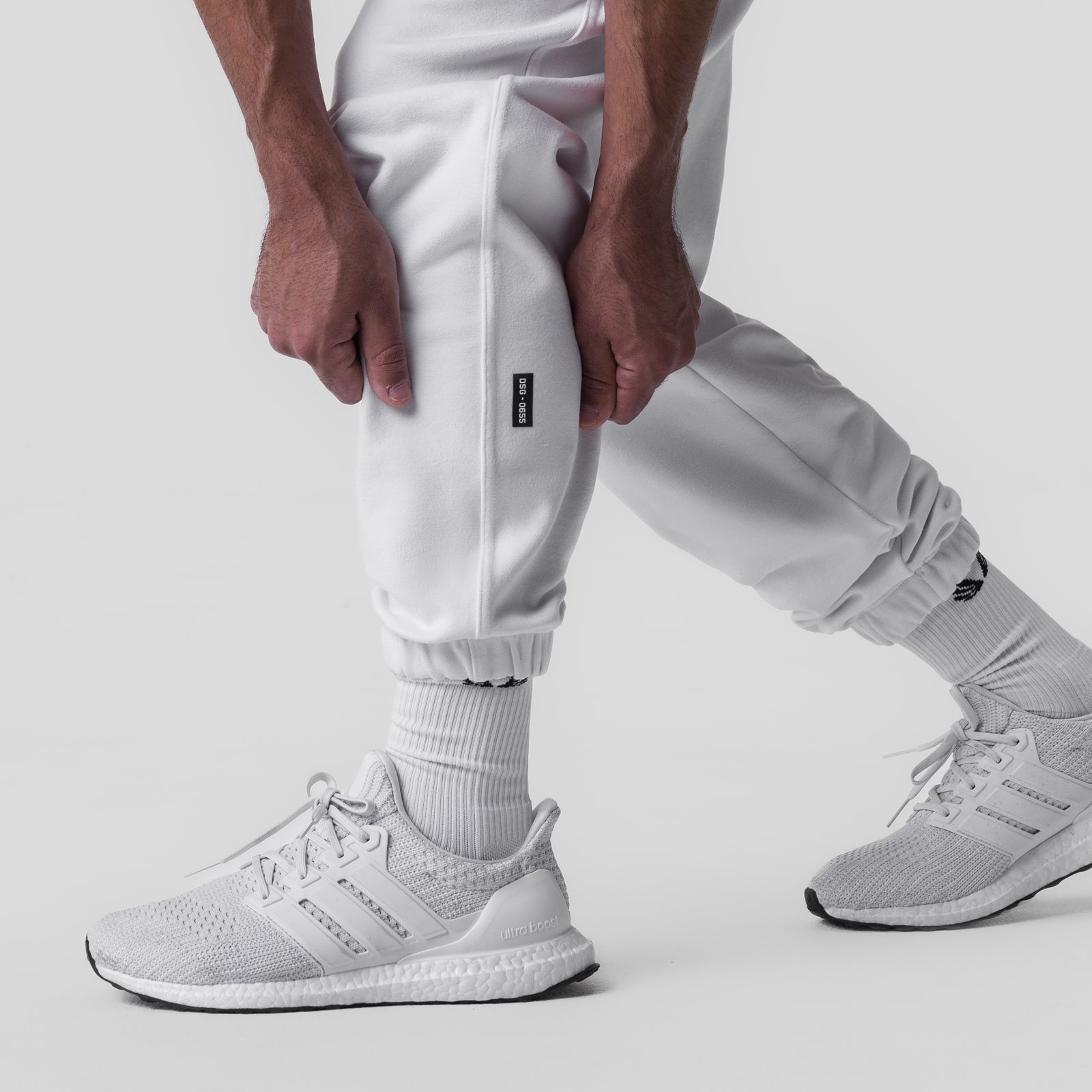 0655. Tech-Terry™ Oversized Sweats - White – ASRV